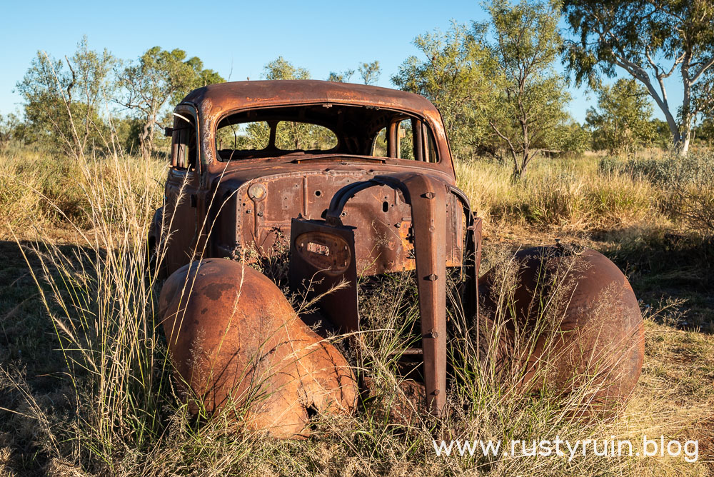 Two rust-buckets at Tennant Creek – The Rusty Ruin Journal