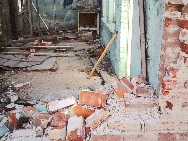 Pocketable plastic fun and the Nikon D200 ~ a day on the coast with two ...